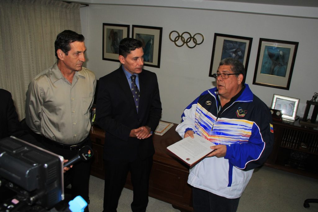GFVF ENTREGA PROYECTO «TRANSFORMACIÓN DEL FÚTBOL VENEZOLANO» AL COMITÉ ...
